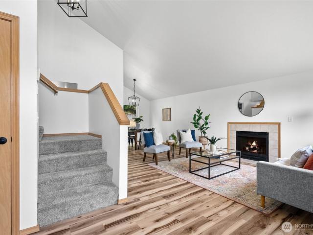 7307 Morning View Avenue NE