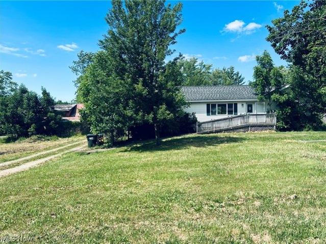 7307 Euclid Chardon Rd, Kirtland, OH 44094