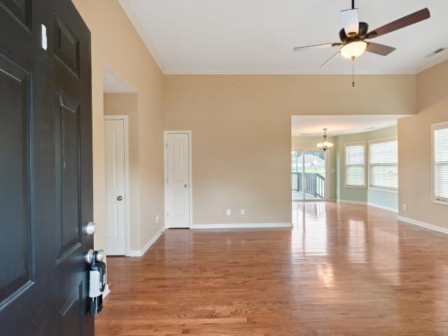 7307 Sheena Ln