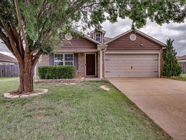 7308 S Gardenia Ave, Broken Arrow, OK 74011