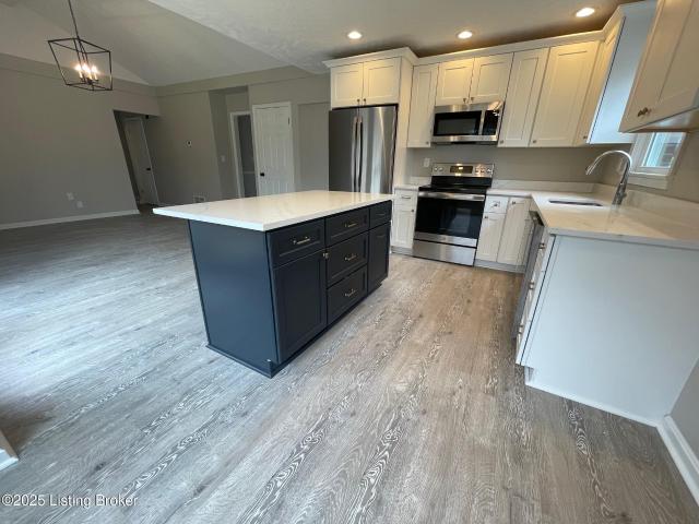7308 1/2 Bluffington Rd