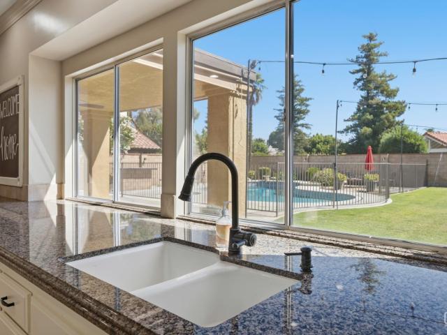 7309 Calle Los Batiquitos