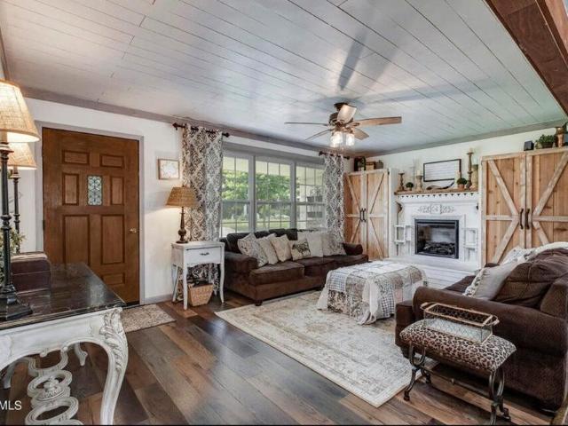 7309 Grasshopper Road