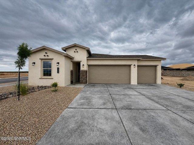 7309 Ultramarine Rd, Las Cruces, NM 88012