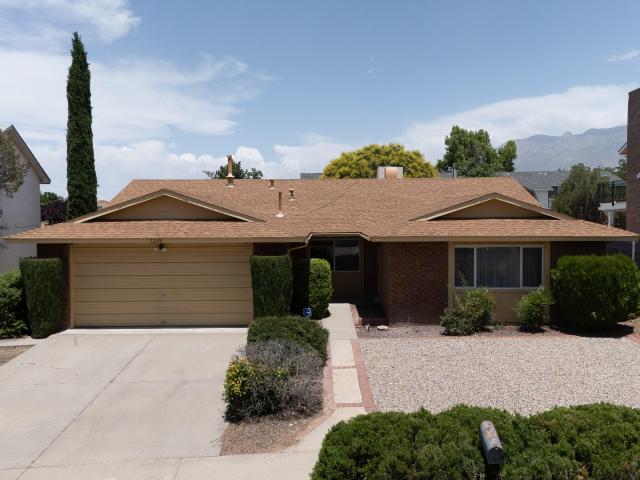 7309 Vivian Drive NE