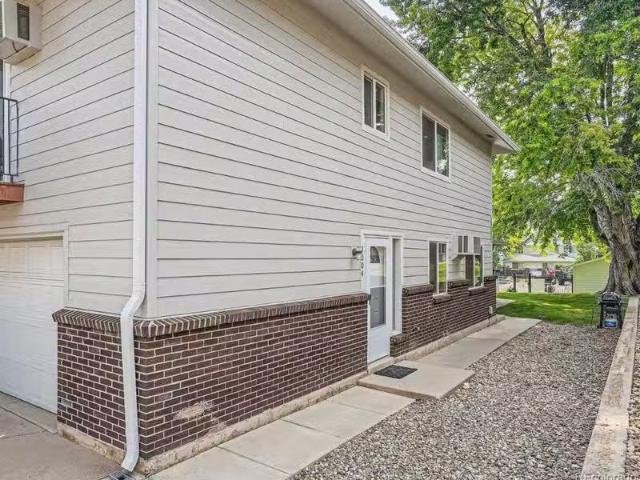 7309 W HAMPDEN AVE APT 2004, LAKEWOOD, CO 80227 Condo/Townhome.