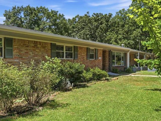 7309 Woodside Ln, Little Rock, AR 72205