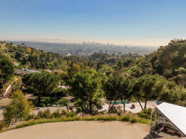 7300 Mulholland Dr, Los Angeles, CA 90068 | MLS #26684 | Compass