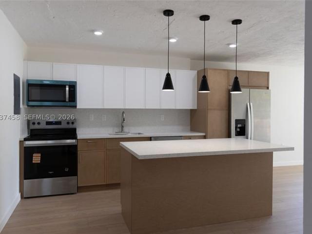 7300 NW 17th St Apt 112, Plantation, FL 33313