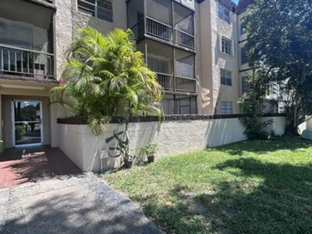 7300 NW 17th St Apt 121, Plantation, FL 33313