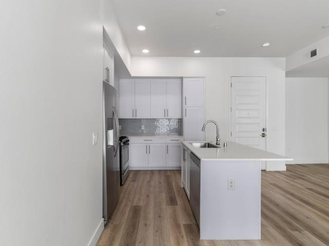 7300 E Earll Drive # 1018
