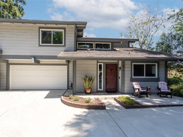 7300 E Singingwood