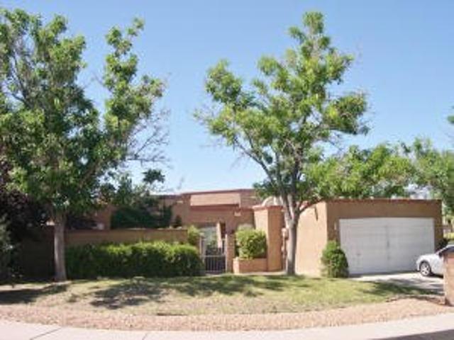7300 Freedom Ct NE, Albuquerque, NM 87109