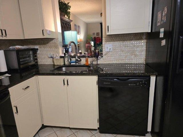 7300 Lake Cir Dr Unit 404, Margate, FL 33063