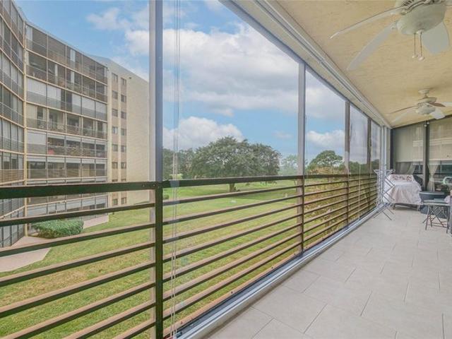 7300 Radice Ct Apt 302, Lauderhill, FL 33319