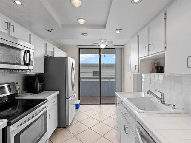 7300 Wayne Ave Apt 217, Miami Beach, FL 33141