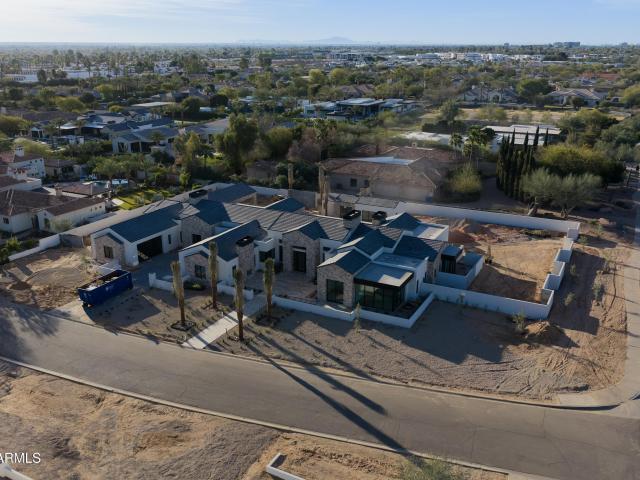 7301 n mockingbird lane