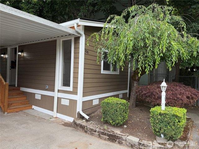 7301 NE 175th St Unit 108, Kenmore, WA 98028