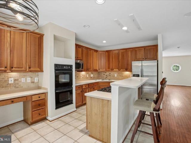 7301 Oldham Leeds Way