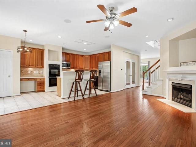 7301 Oldham Leeds Way