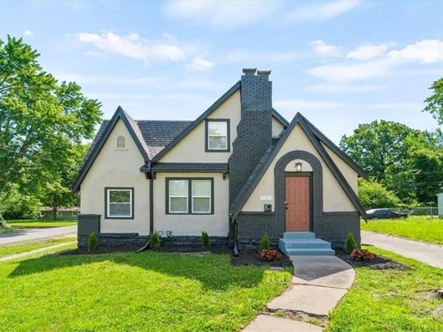 7301 Lydia Ave, Kansas City, MO 64131