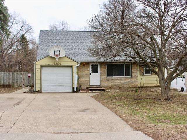 7301 SW 16th St, Des Moines, IA 50315