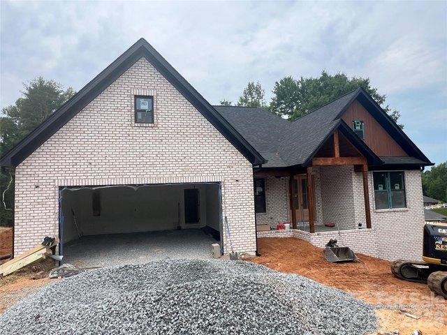 730 Chatsworth Cir SE, Lenoir, NC 28645
