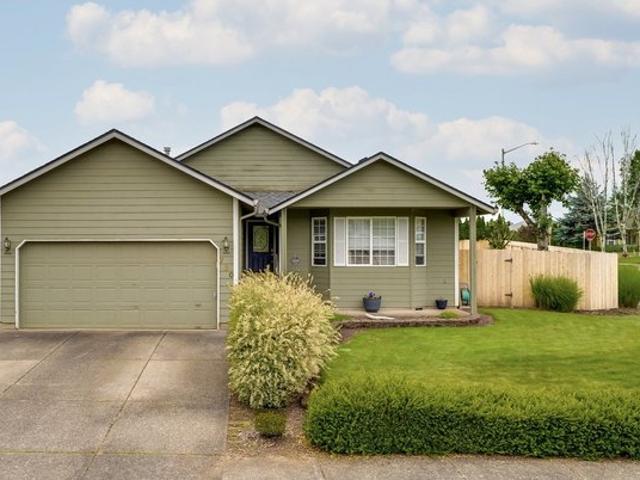 730 E 15th Cir, La Center, WA 98629