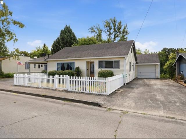 730 E Main St, Sheridan, OR 97378