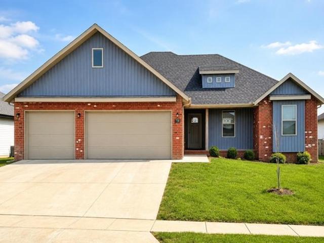 730 E Penzance Cir, Nixa, MO 65714