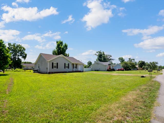 730 Eaglesham Dr