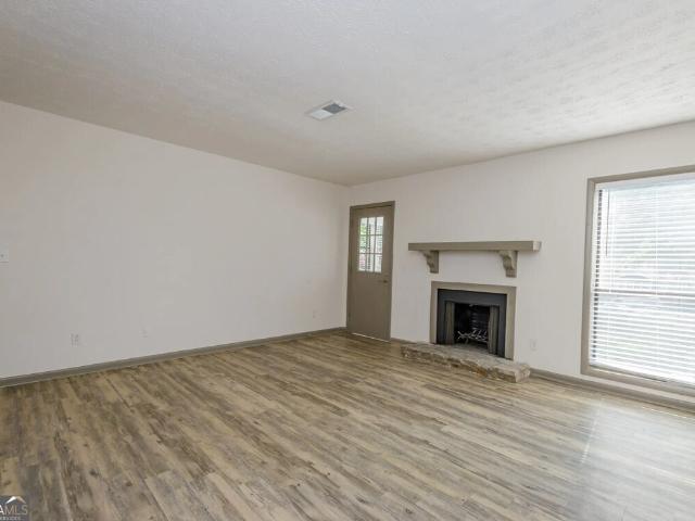 730 Franklin SE L09