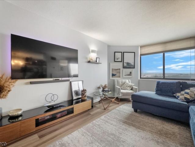 730 Harmon Cove Tower