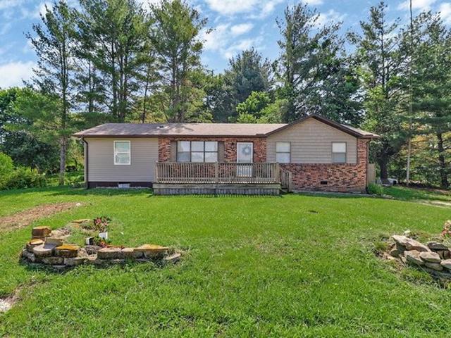 730 Iris Ave, Jamestown, TN 38556