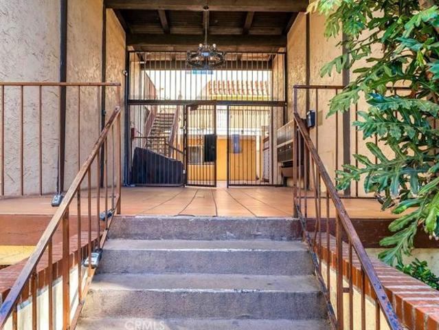 730 N Eucalyptus Ave #17, Inglewood, CA 90302