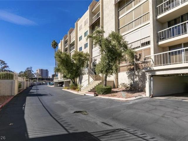 730 S Royal Crest Cir, Unit 424, Las Vegas, NV 89169 | MLS #2768