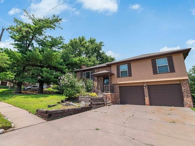 730 Skyline Dr, Junction City, KS 66441