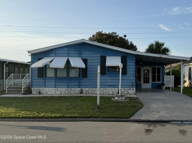 730 Periwinkle Cir, Barefoot Bay, FL 32976