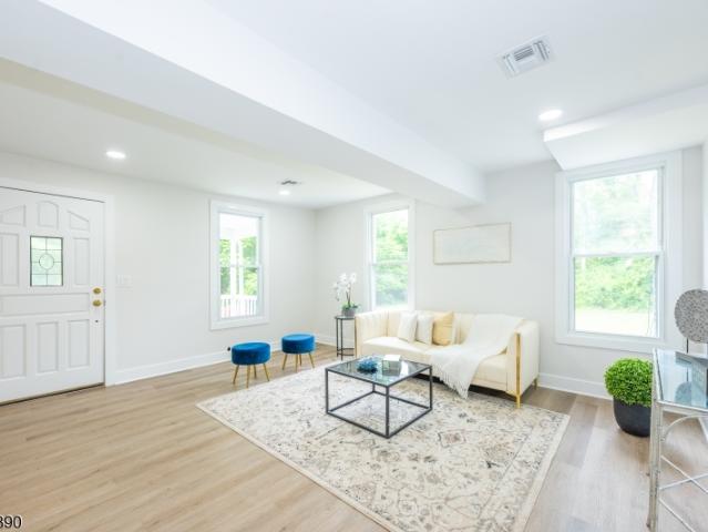 730 Plainfield Ave