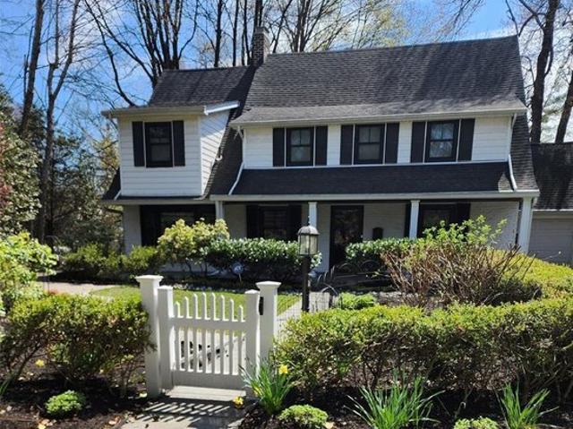 730 River Rd, Teaneck, NJ 07666