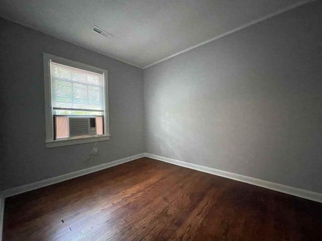 730 W Dolphin St 1 Bedroom Apartment for Rent at 730 W Dolphin St, Siler City, NC 27344