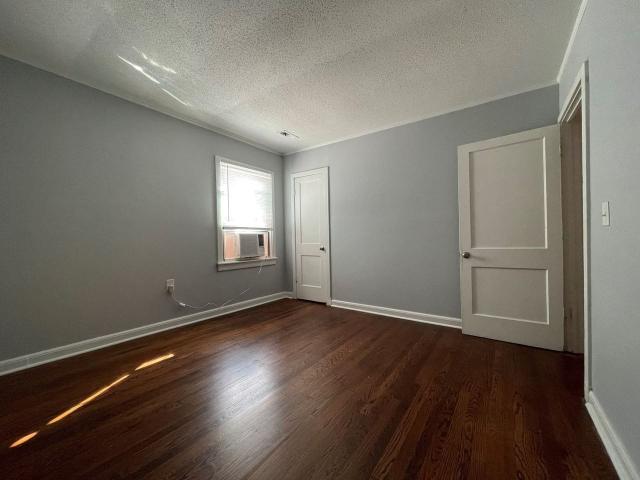 730 W Dolphin St 2 Bedroom Apartment for Rent at 730 W Dolphin St, Siler City, NC 27344