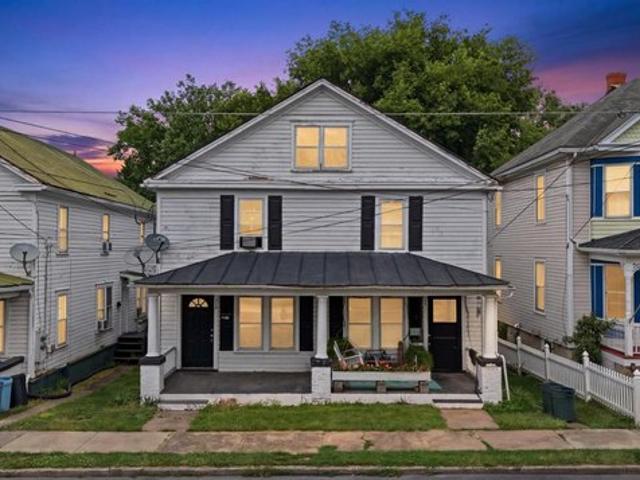 730 W John St, Martinsburg, WV 25401