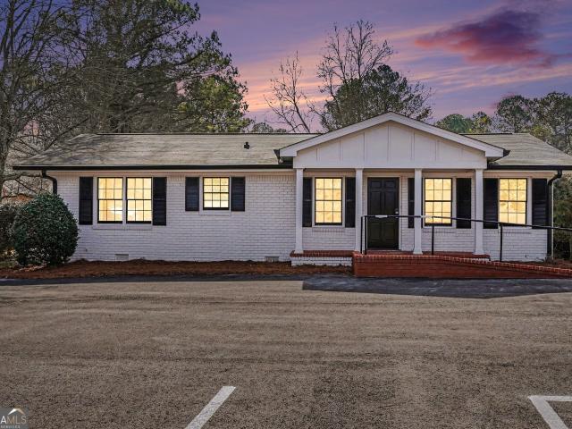 730 W Lanier