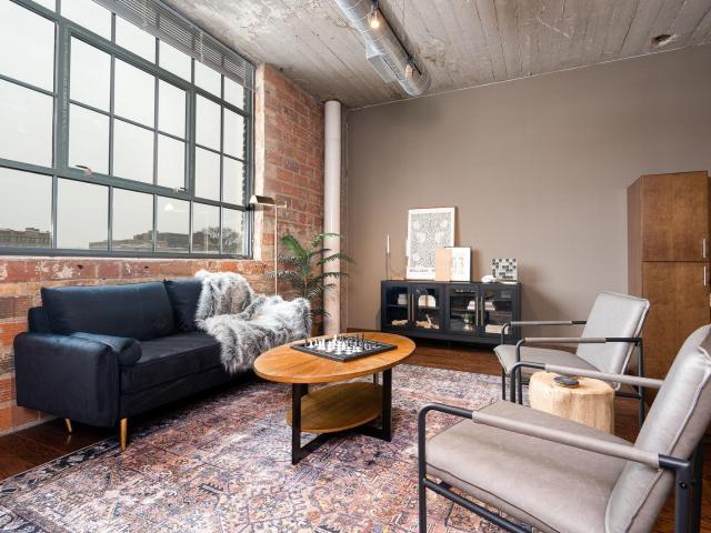 730 Washington Ave N # 245