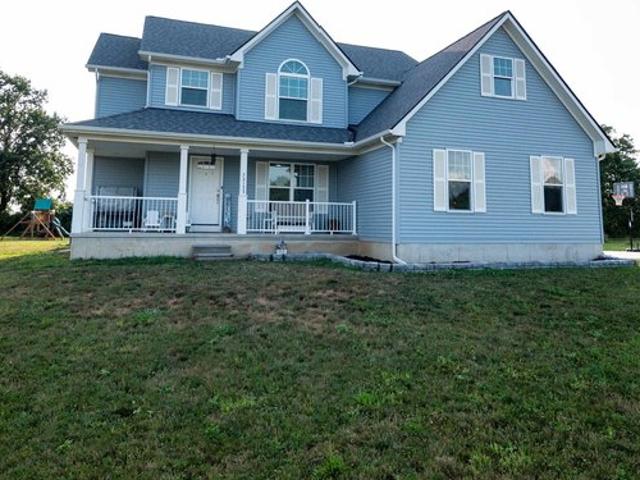 73153 Castle Ct, Armada, MI 48005
