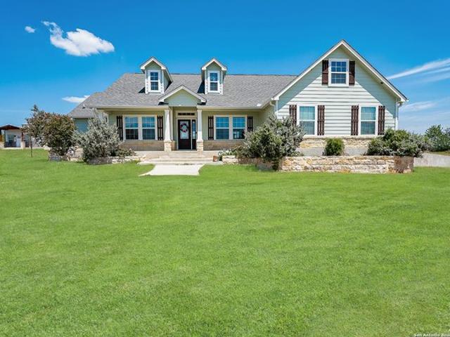 7315 New Sulphur Springs Rd, San Antonio, TX 78263