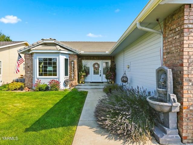 7315 Summitview Ave, Yakima, WA 98908