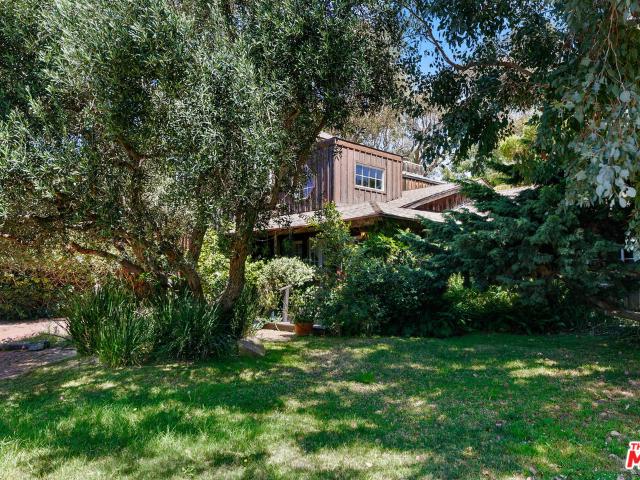 7316 Birdview Ave, Malibu, CA 90265 | MLS #26815 | Compass