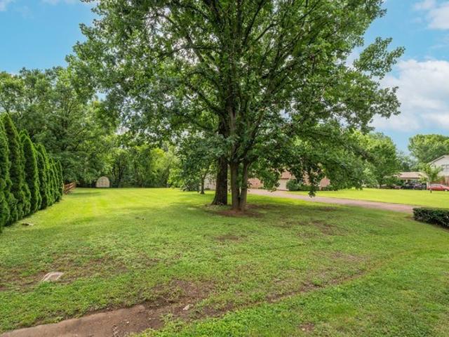 7316 Dunaway Dr, Nashville, TN 37221